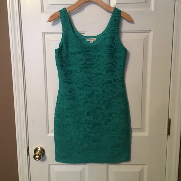 Alythea | Dresses | Women Alythea Fitted Green Sleeveless Medium Above ...